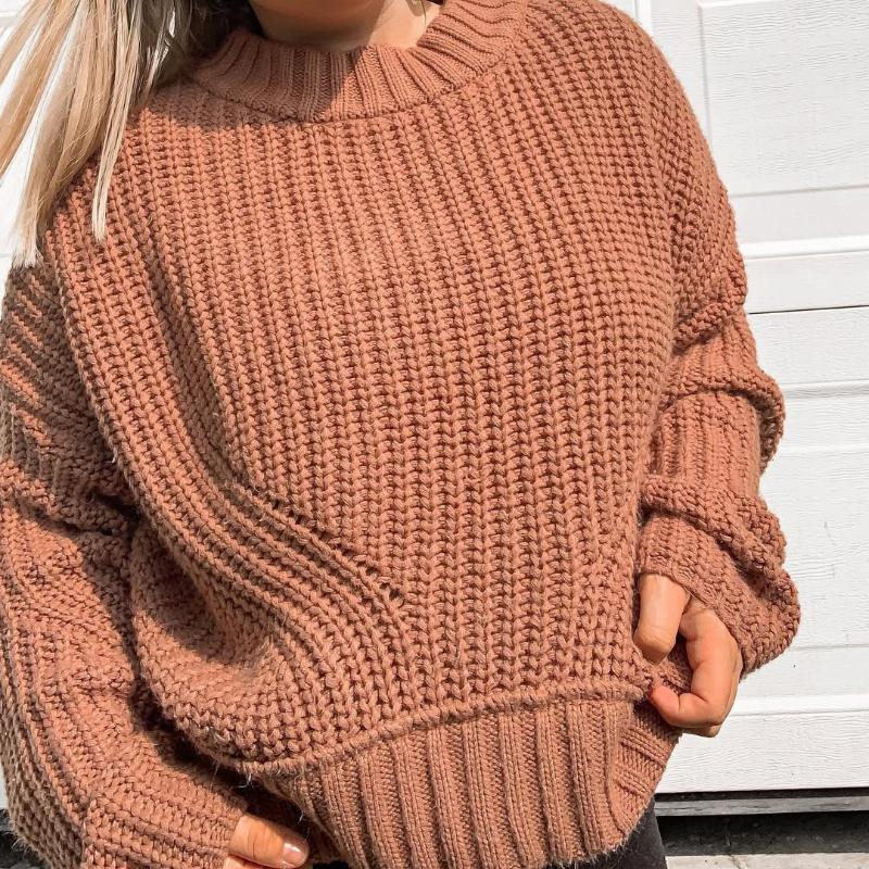 Moon & Madison Clothing Website: Stylish Women’s Knitwear